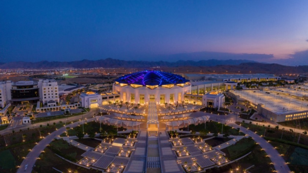 Oman, la nuova destinazione MICE: in arrivo tre aeroporti ...